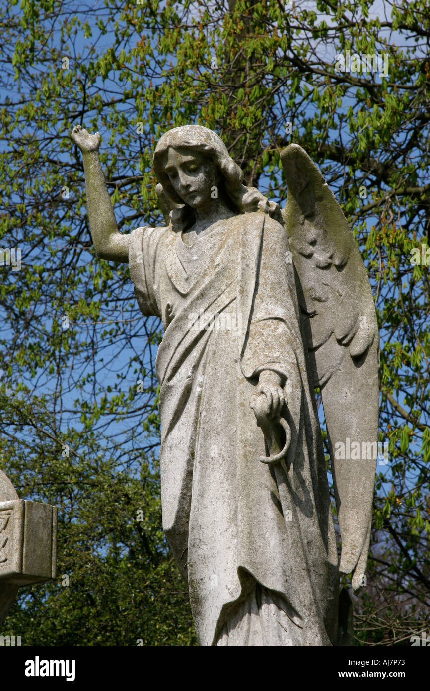 Highgate Cemetery London Angel figurehead Stock Photo - Alamy