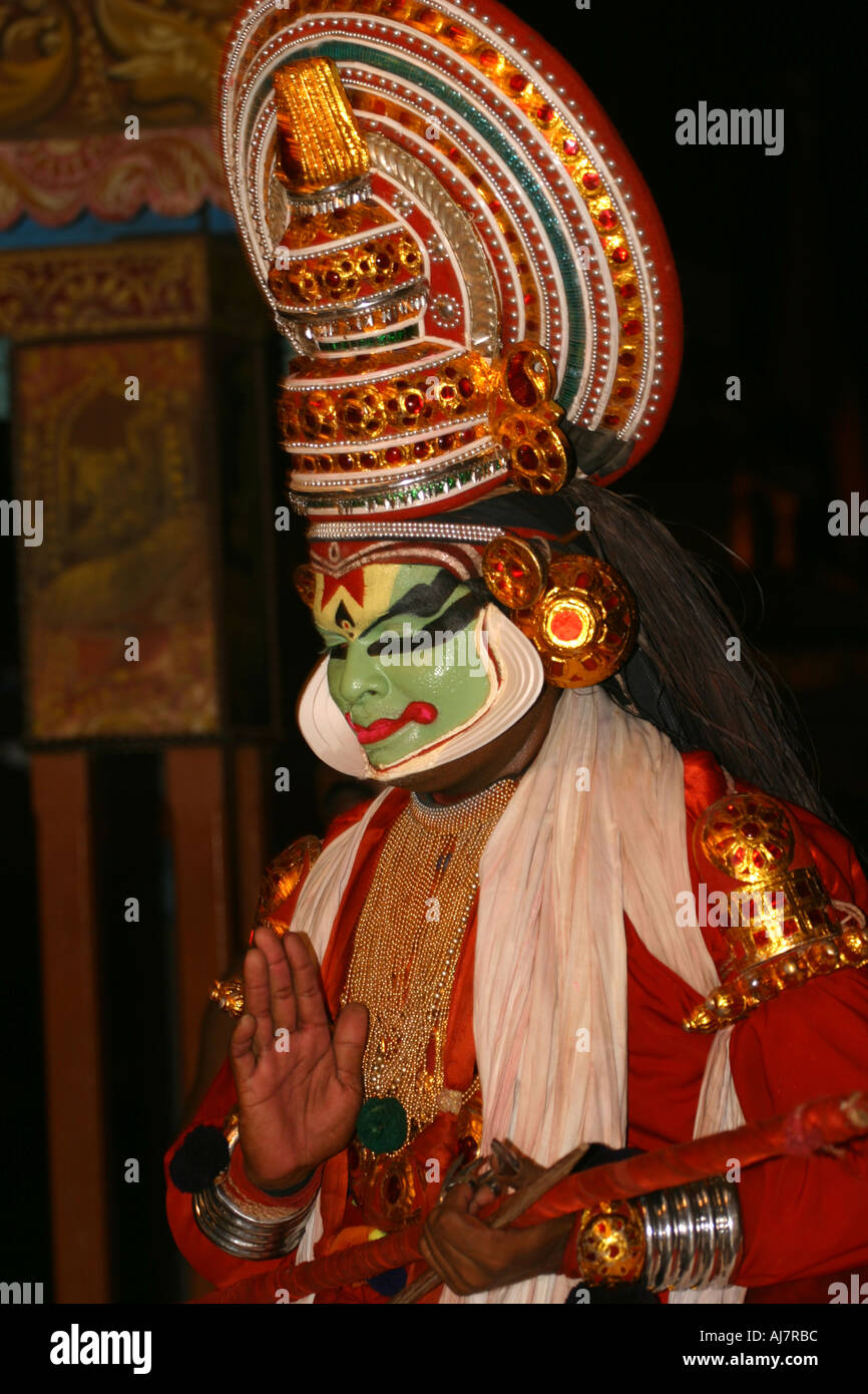 Kathakali preparation hi-res stock photography and images - Alamy