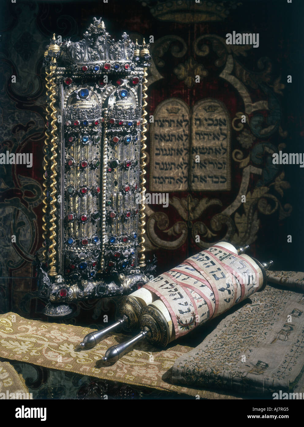 Torah Graphic Subtle