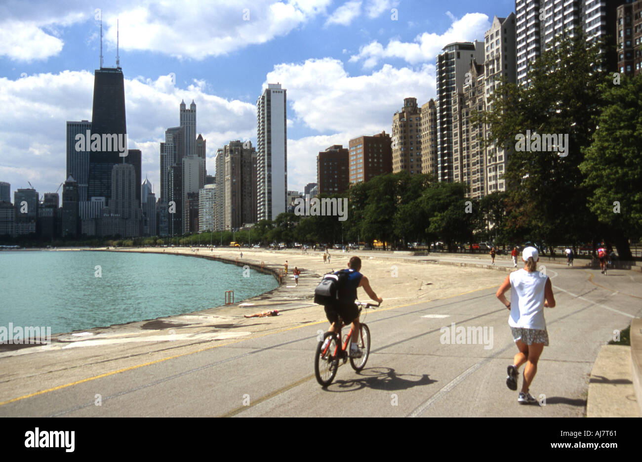 Chicago Lake Front Bike & Exercise Path Stock Photo - Alamy
