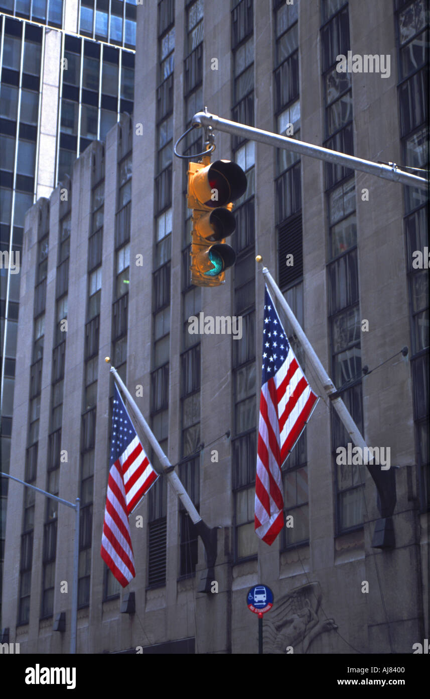 Traffic lights and USA flags in NEW York Stock Photo - Alamy