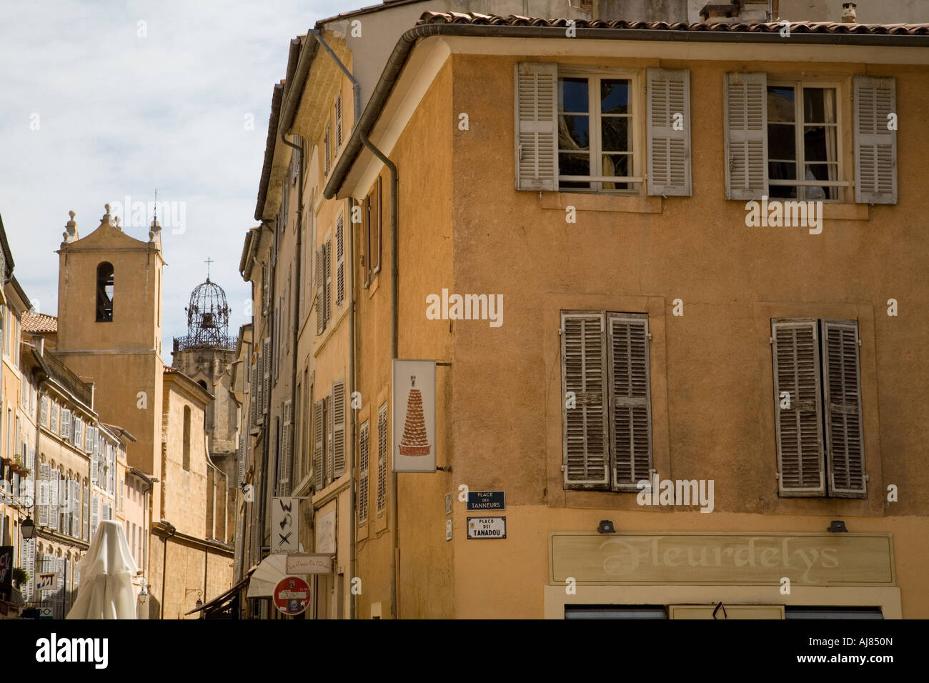 Street scene in Aix en Provence France Stock Photo - Alamy