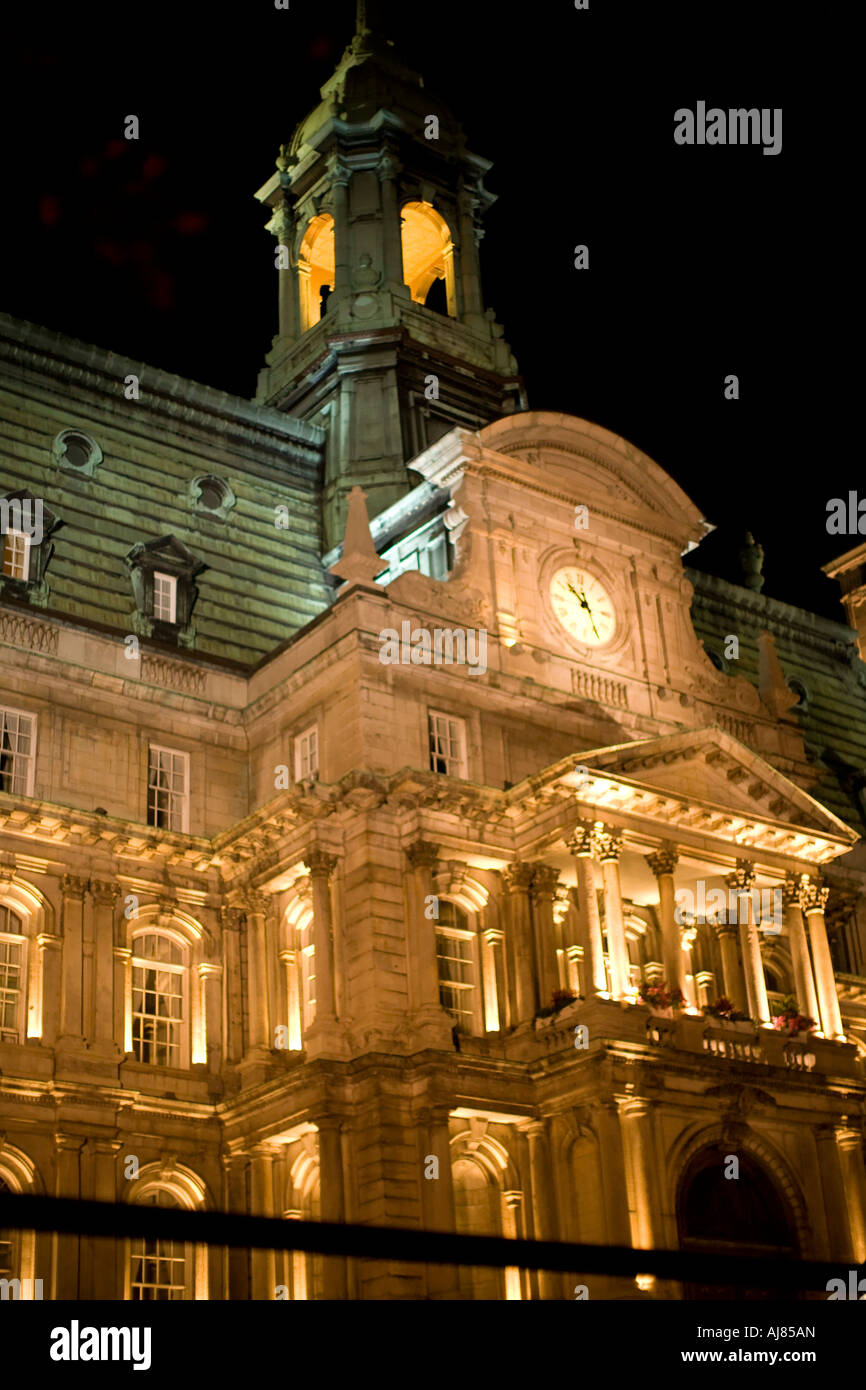 Montreal City Hall at night Stock Photo - Alamy