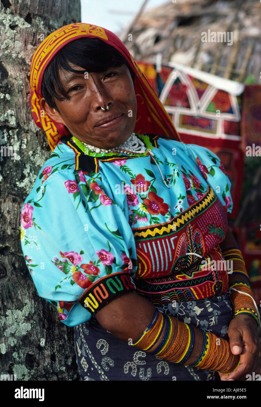 Kuna indian woman, San Blas Islands, Panama Stock Photo - Alamy