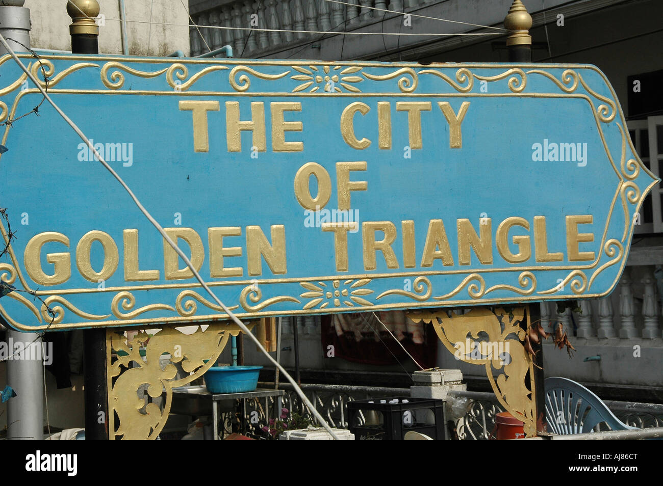 Myanmar and Thailand border at Mai Sai A welcome sign post Stock Photo ...