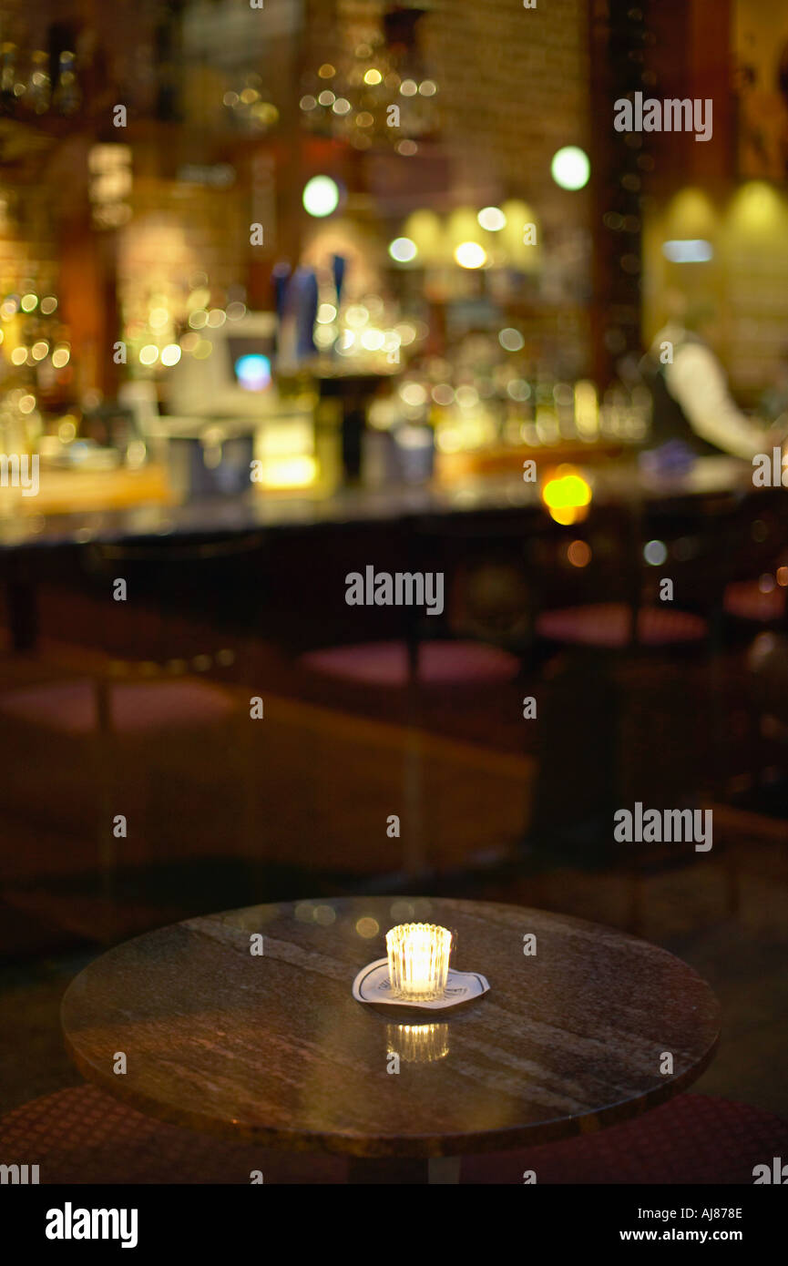 Dark bar new york city hi-res stock photography and images - Alamy