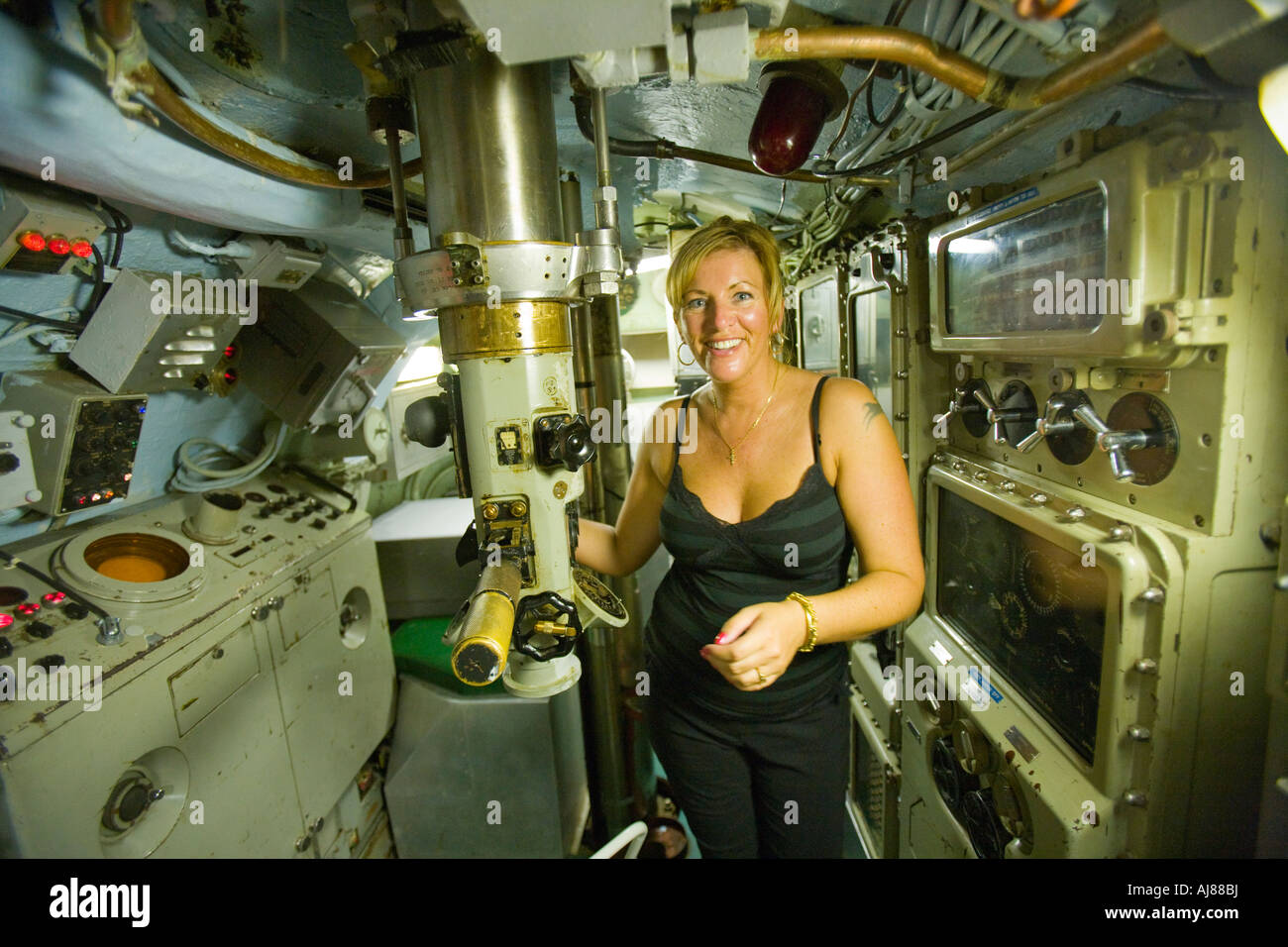 Submarine Periscope Stock Photos & Submarine Periscope Stock Images - Alamy