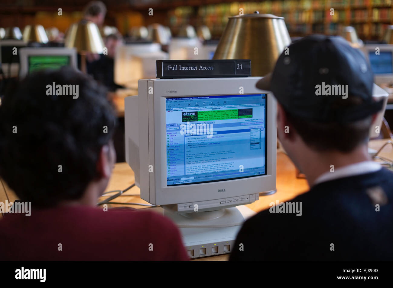 Library new york computer hi-res stock photography and images - Alamy