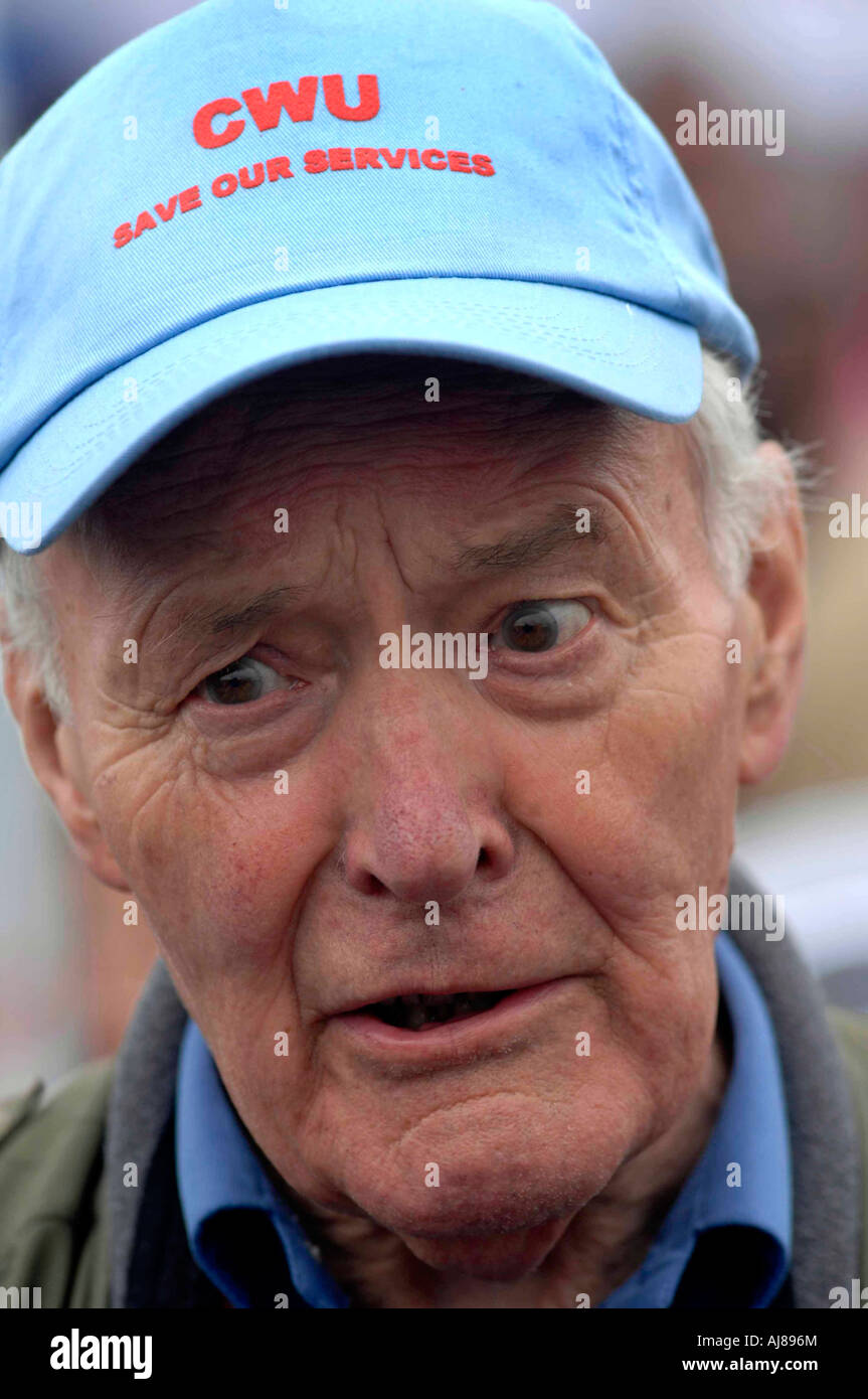 Tony benn mp hi-res stock photography and images - Alamy