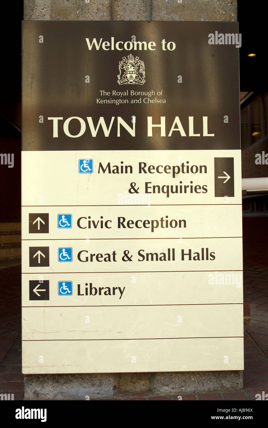 Chelsea borough council hi-res stock photography and images - Alamy
