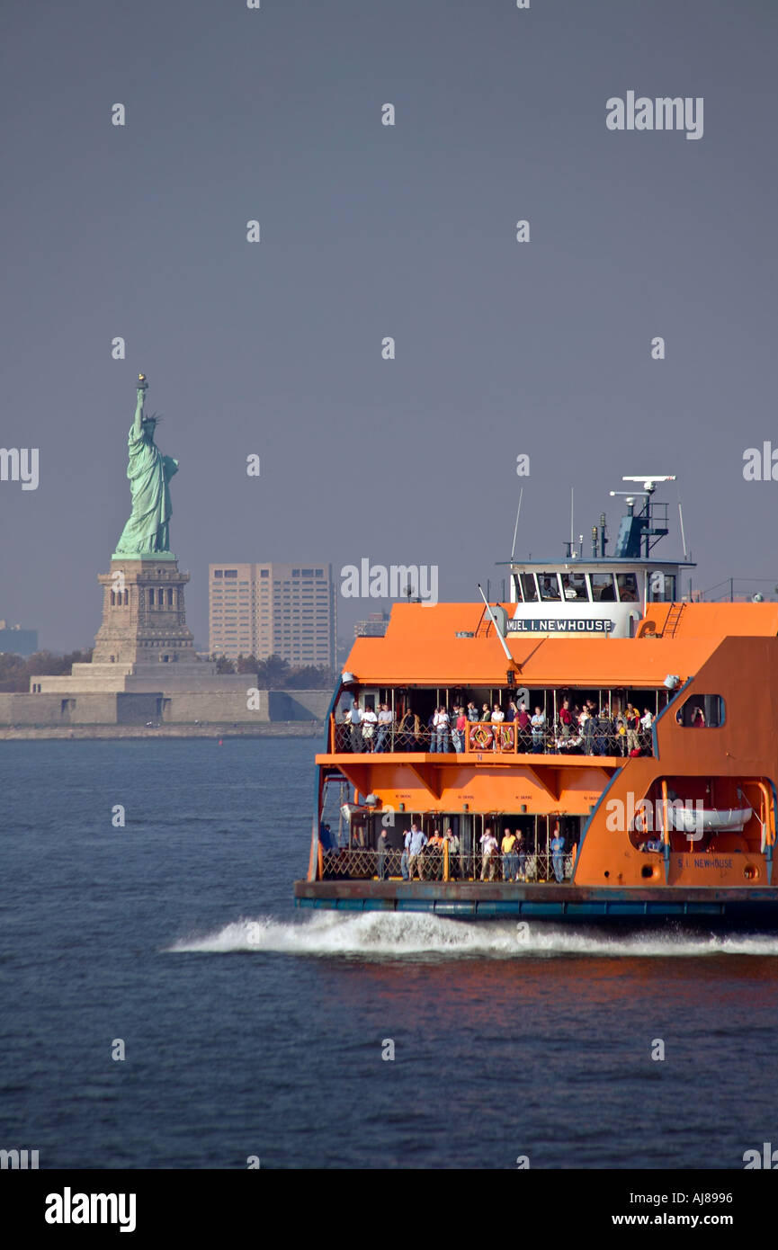 Staten Island ferry on the Hudson River with Statue of Liberty and ...