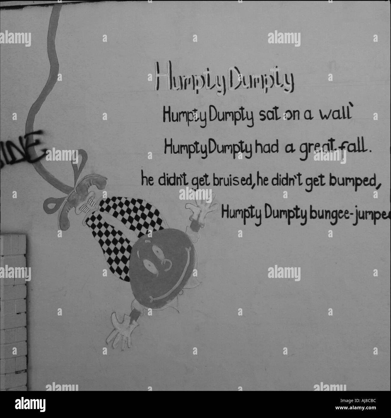 Humpty dumpty wall hi-res stock photography and images - Alamy