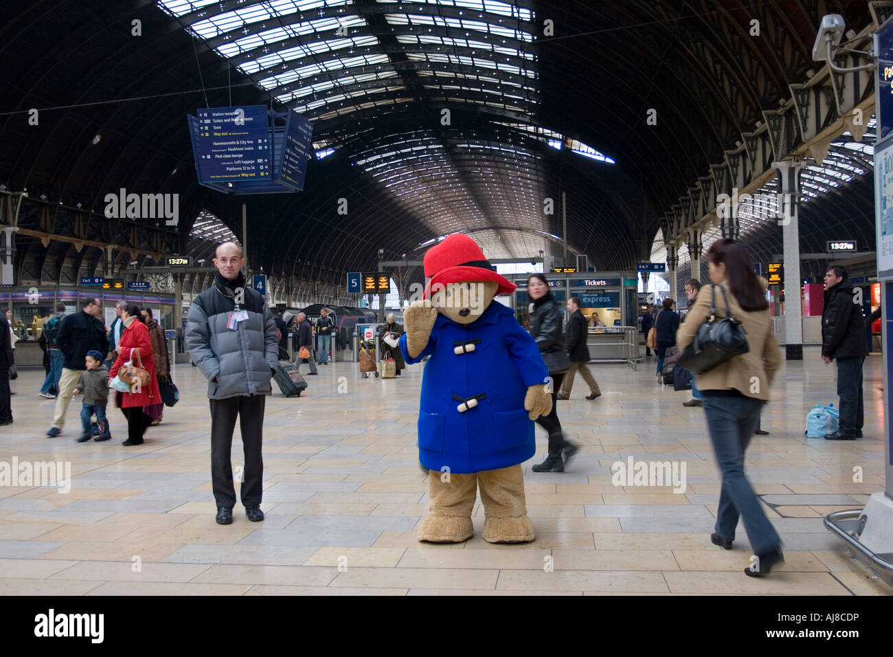Paddington bear hi-res stock photography and images - Alamy