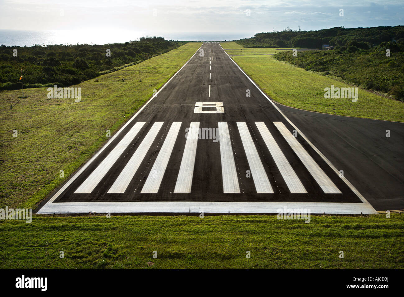 Aerial view of paved airplane runway on Maui Hawaii Stock Photo - Alamy