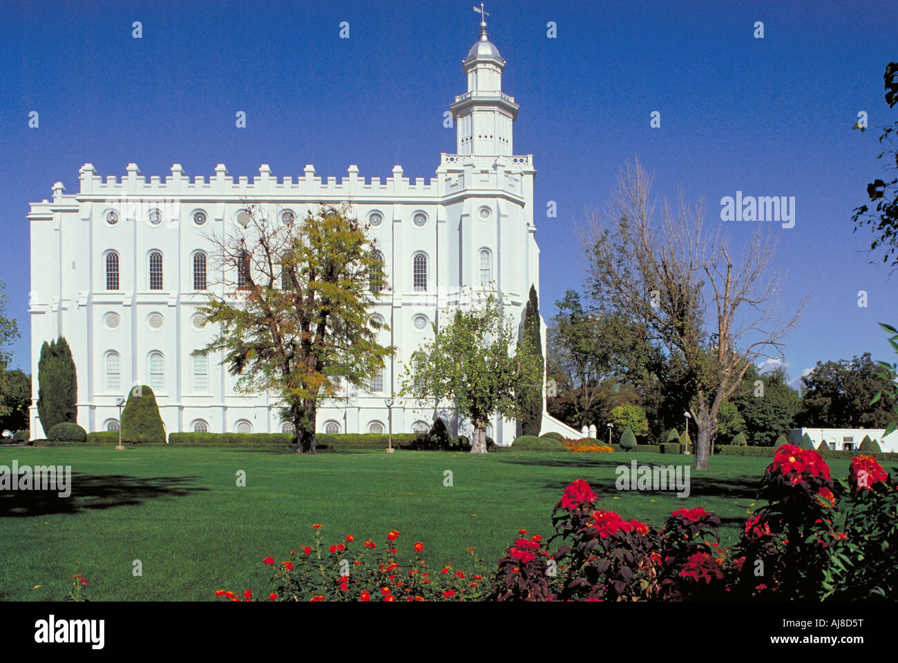 St george utah temple hi-res stock photography and images - Alamy