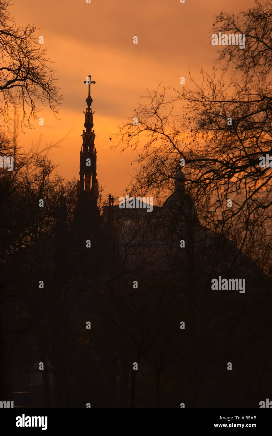 Prince albert memorial london hi-res stock photography and images - Alamy