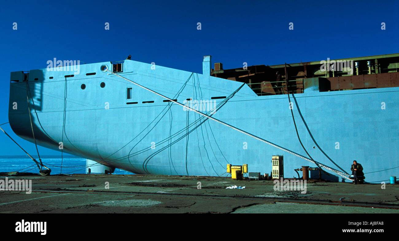 Large ship docked at Okean Shipyard Nikolaev Ukraine Stock Photo - Alamy