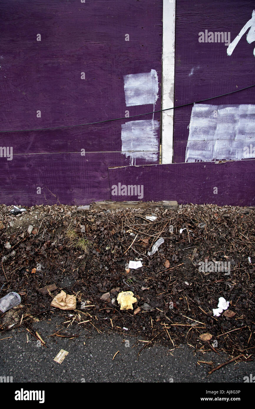 Purple barriers hi-res stock photography and images - Alamy