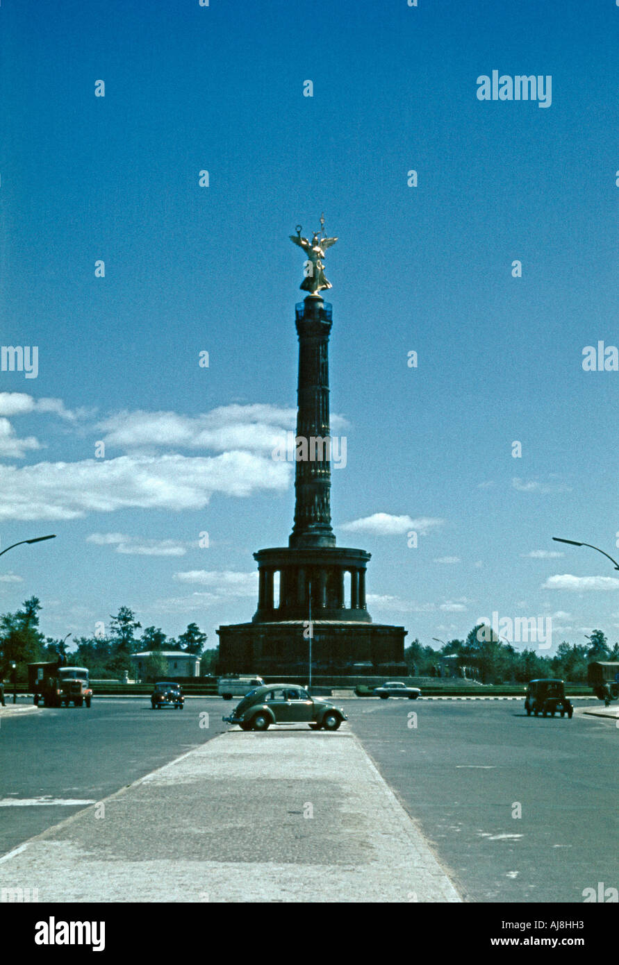 Victory roundabout hi-res stock photography and images - Alamy
