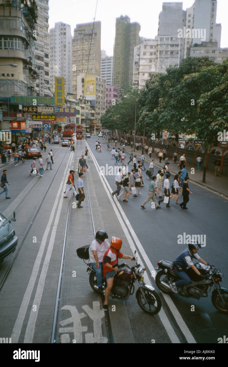 Busy city street Hong Kong Central District China Stock Photo - Alamy
