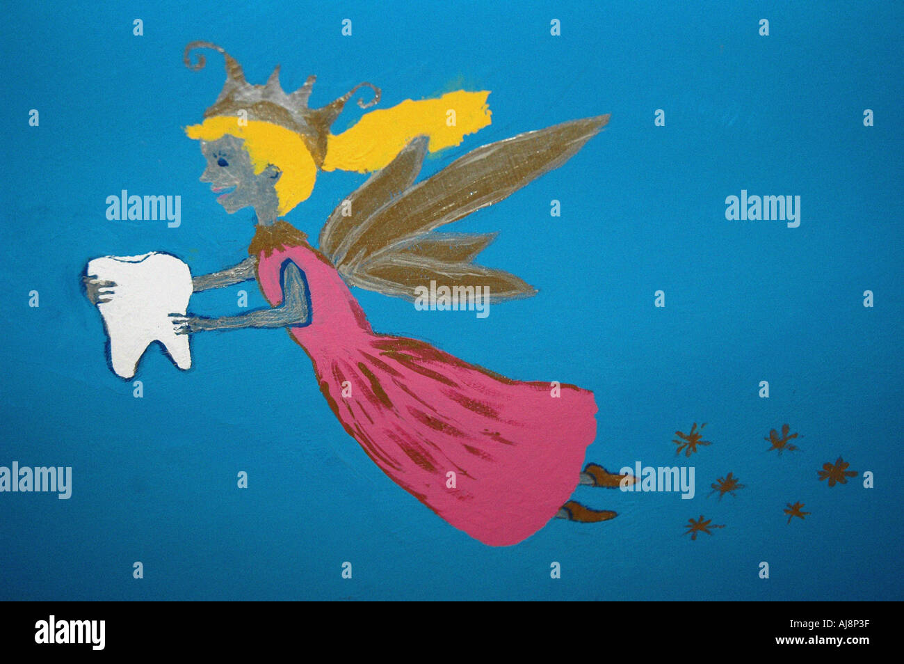 Tooth fairy hi-res stock photography and images - Alamy