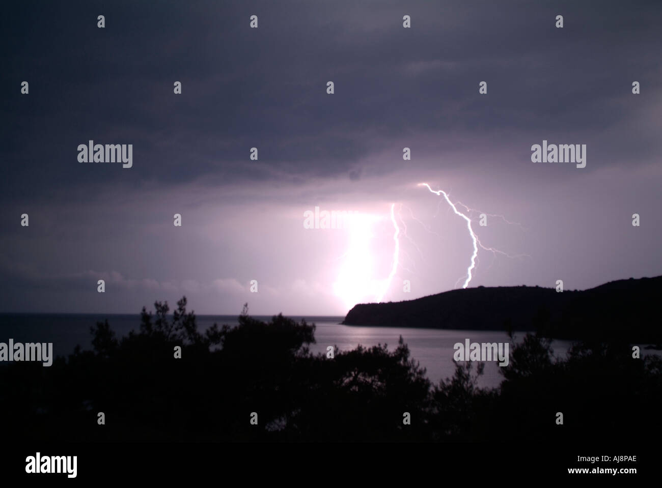 Lightning lit up sky hi-res stock photography and images - Alamy
