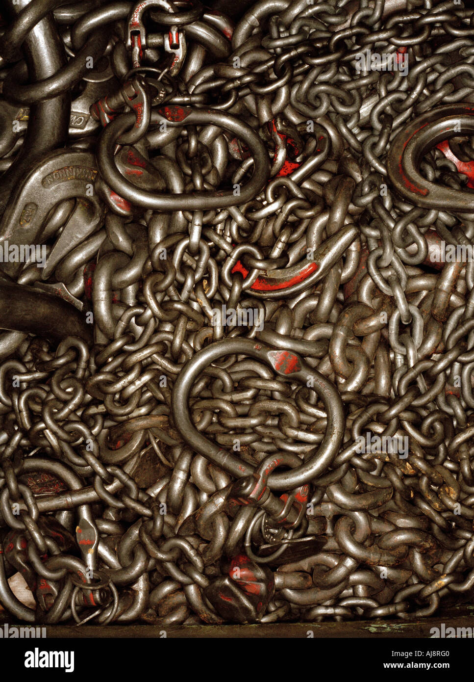 Pile of metal chain Stock Photo - Alamy