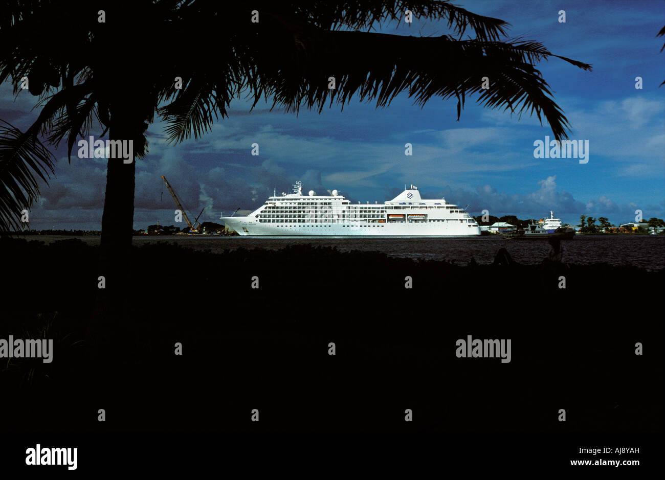 Apia harbour ferry Stock Photo - Alamy