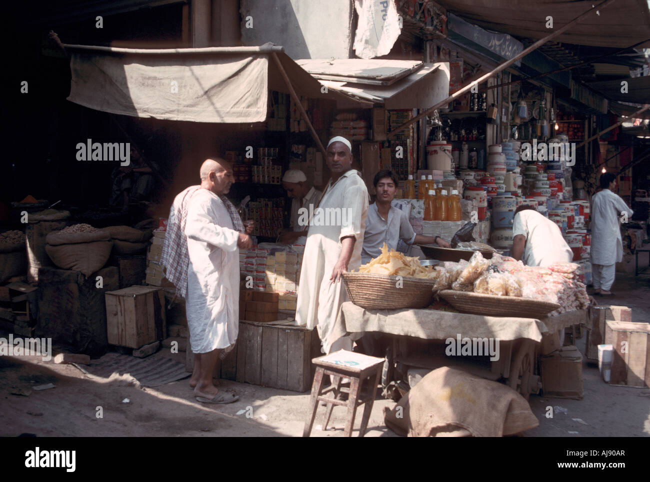 Pakistan NWFP Tribal Area Peshawar Bazaar Stock Photo - Alamy