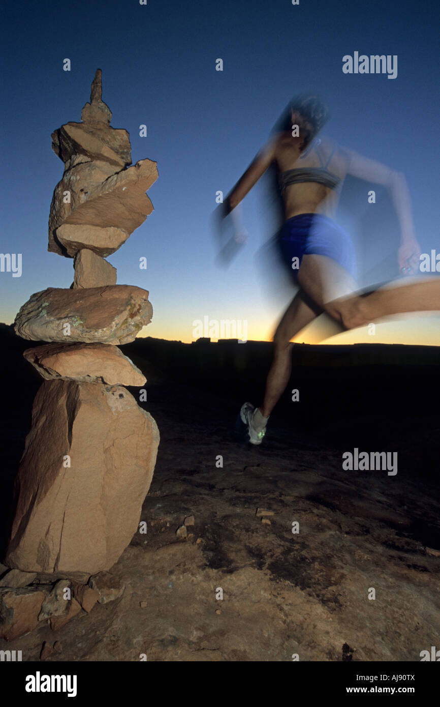 Night running desert hi-res stock photography and images - Alamy