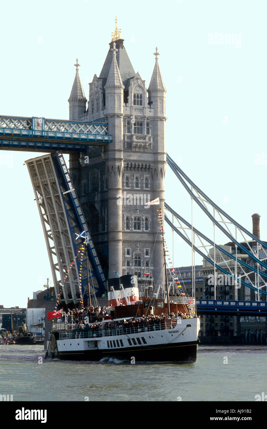 Waverley on the thames hi-res stock photography and images - Alamy