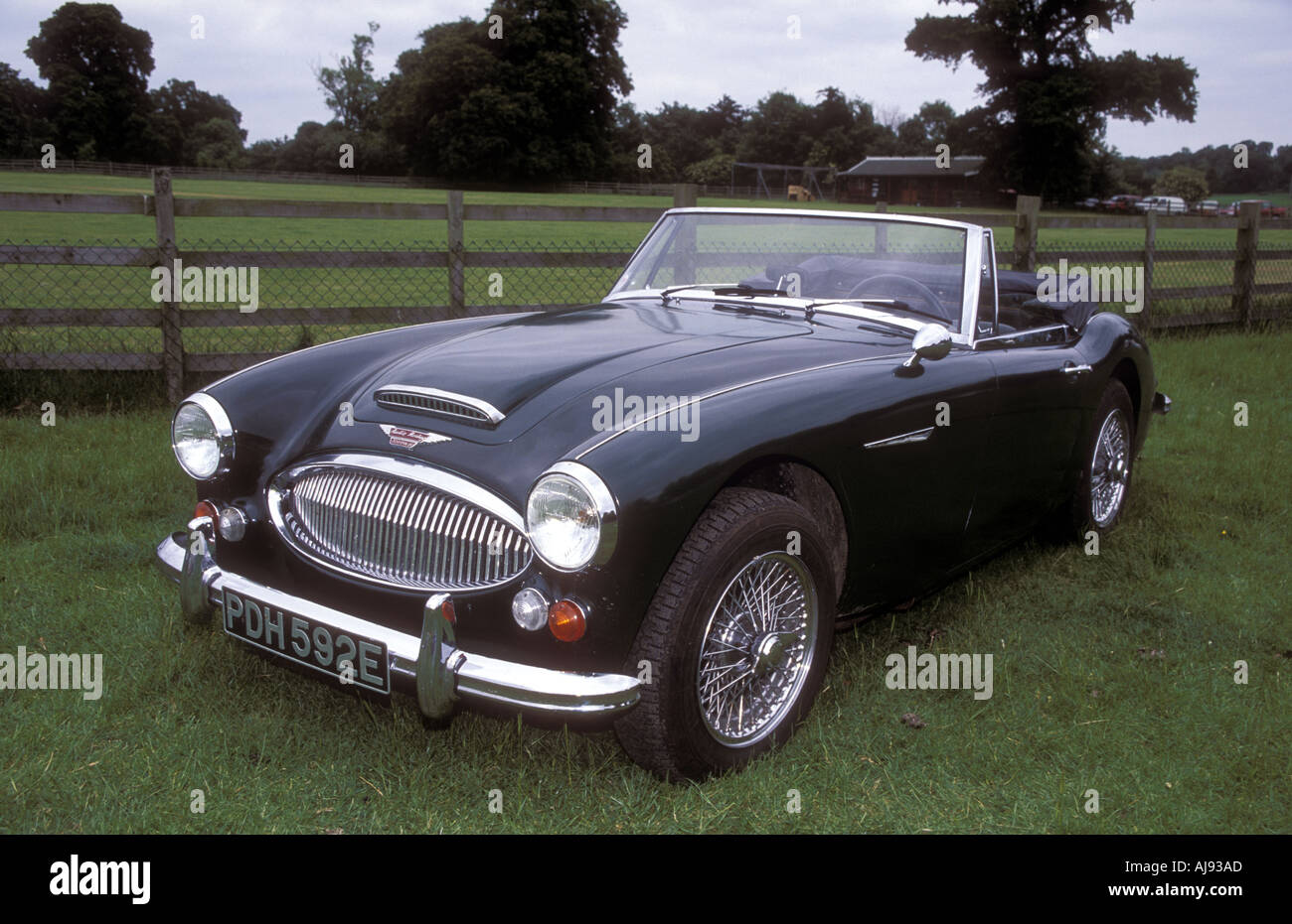 1960 austin healey 3000 hi-res stock photography and images - Alamy