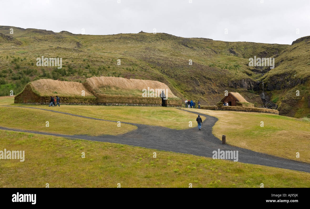 Viking house hi-res stock photography and images - Alamy