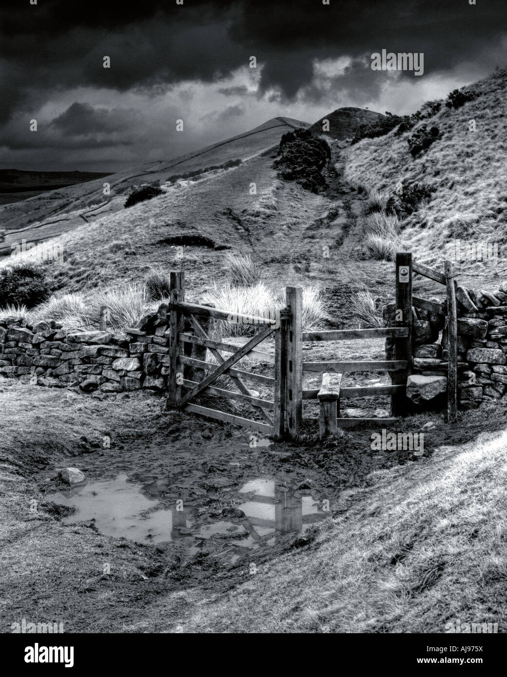 Gate with sty hi-res stock photography and images - Alamy