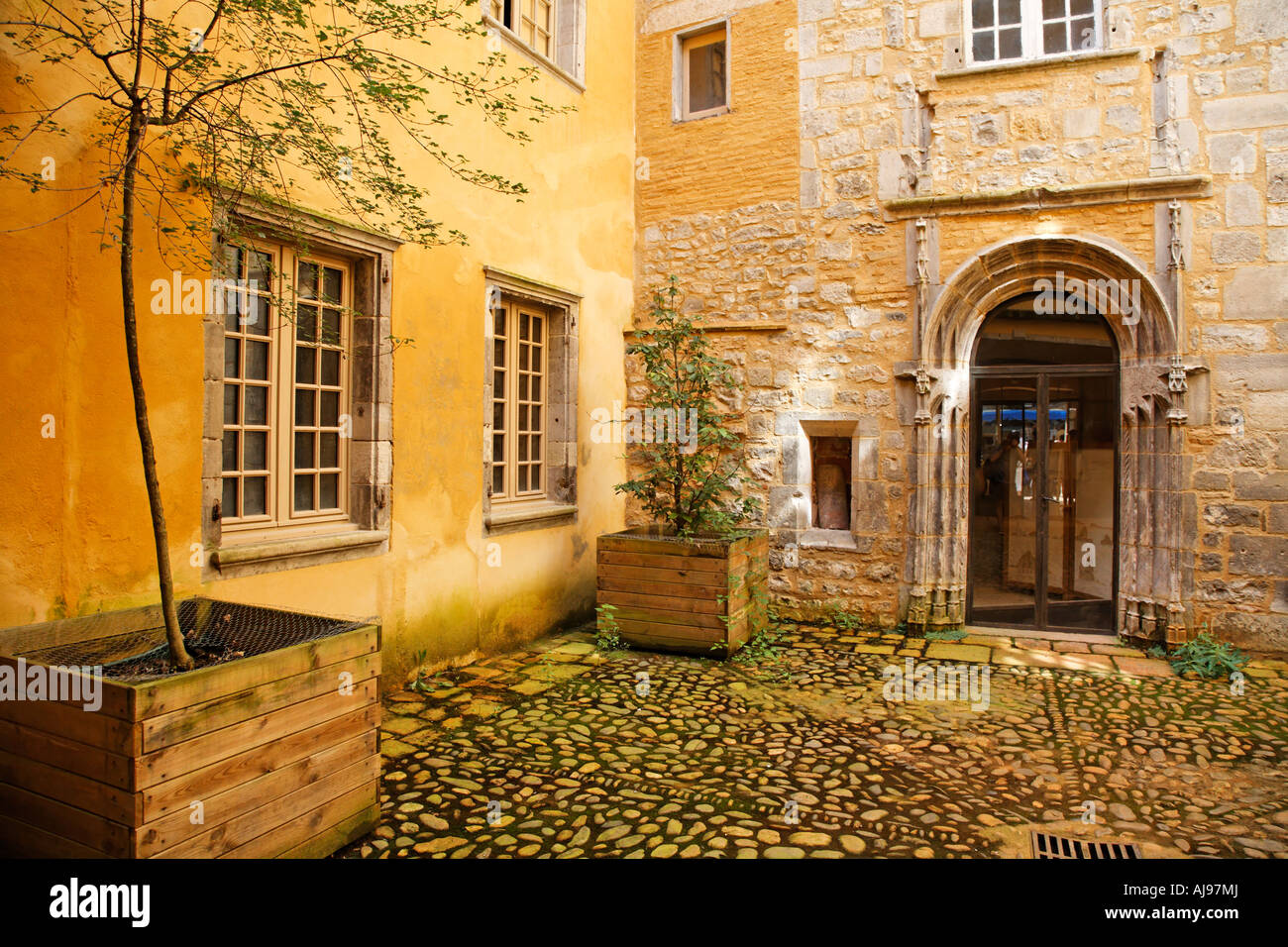 Medieval Courtyard Saint Antonin Toulouse France Stock Photo - Alamy