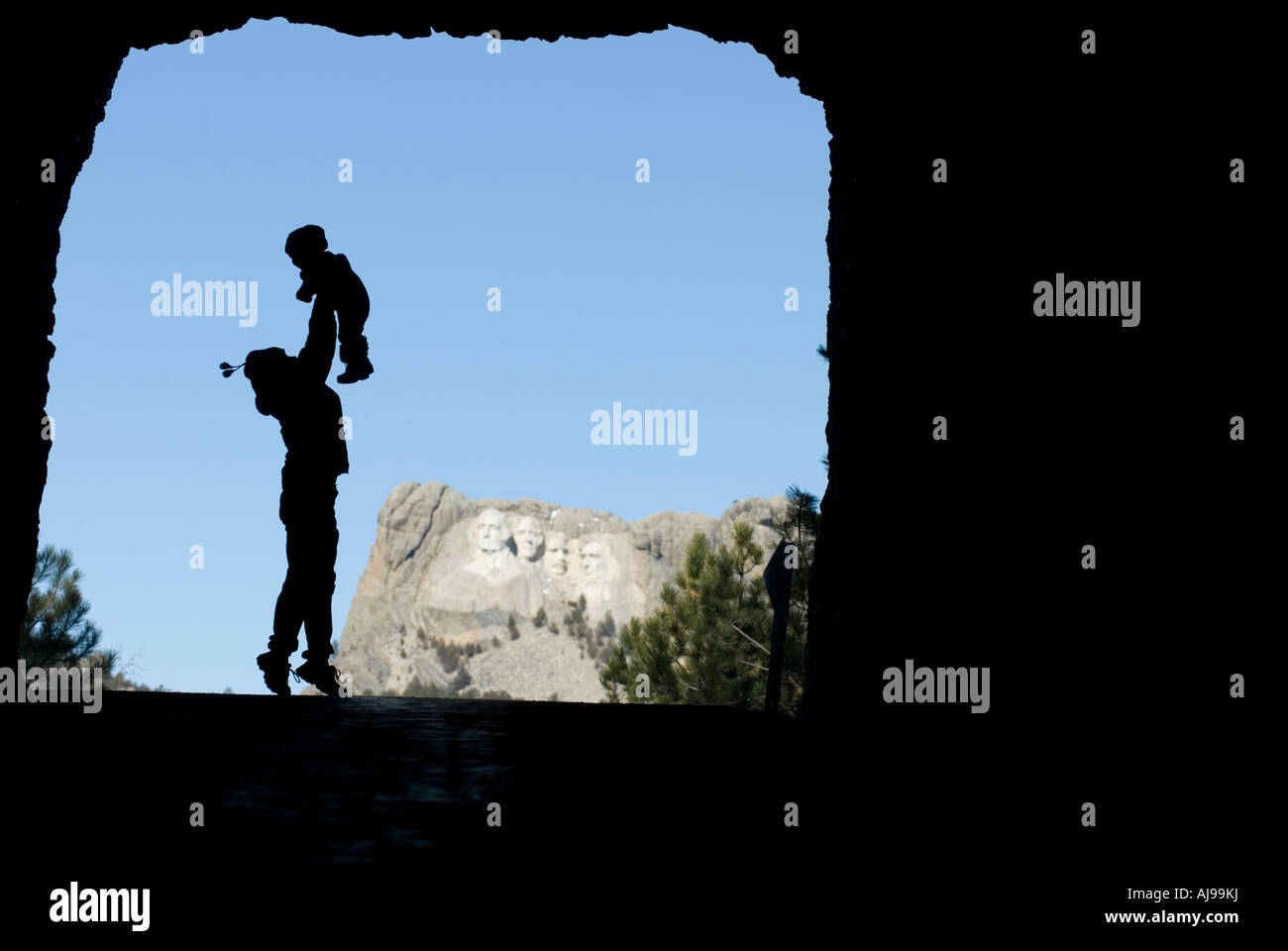 Woman and child near Mount Rushmore Stock Photo - Alamy