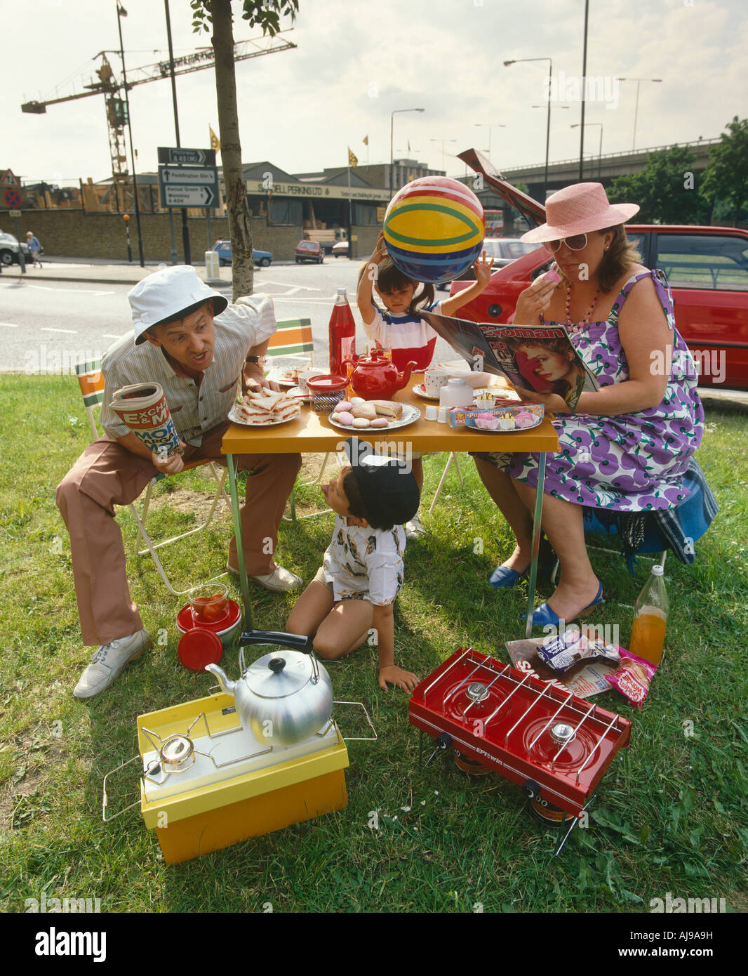 Picnic roadside hi-res stock photography and images - Alamy