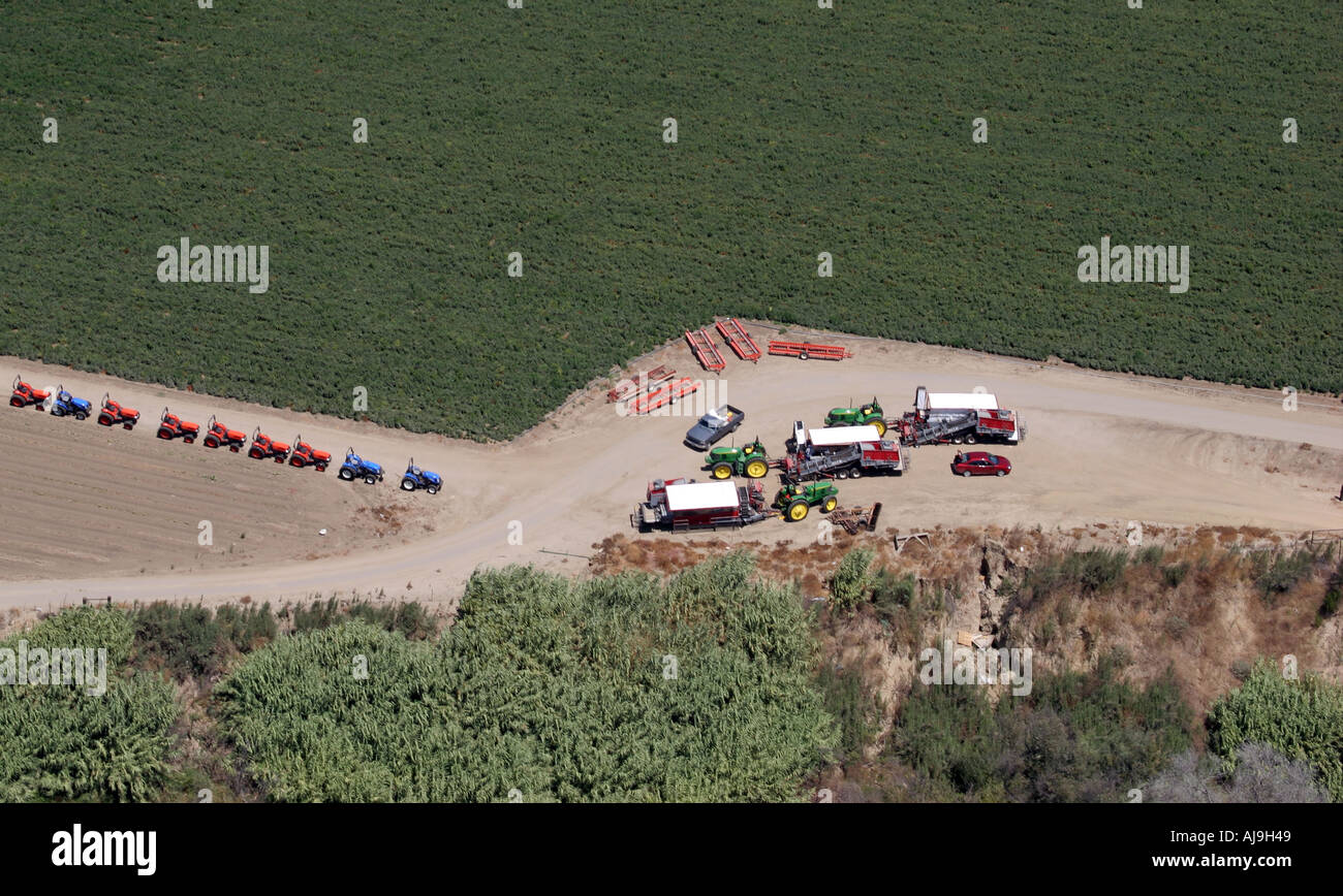 Farm tractors from above hi-res stock photography and images - Alamy