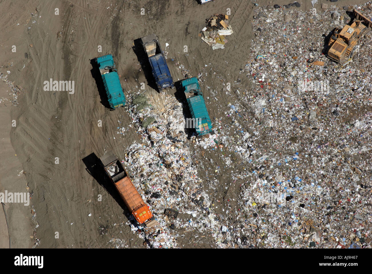 Garbage dump dozer hi-res stock photography and images - Alamy