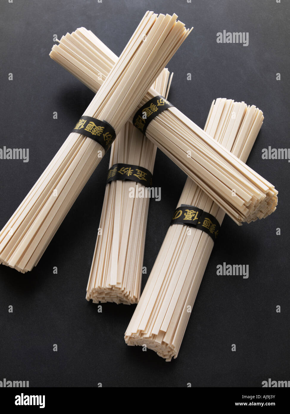 Bundles of Japanese rice noodles Stock Photo - Alamy