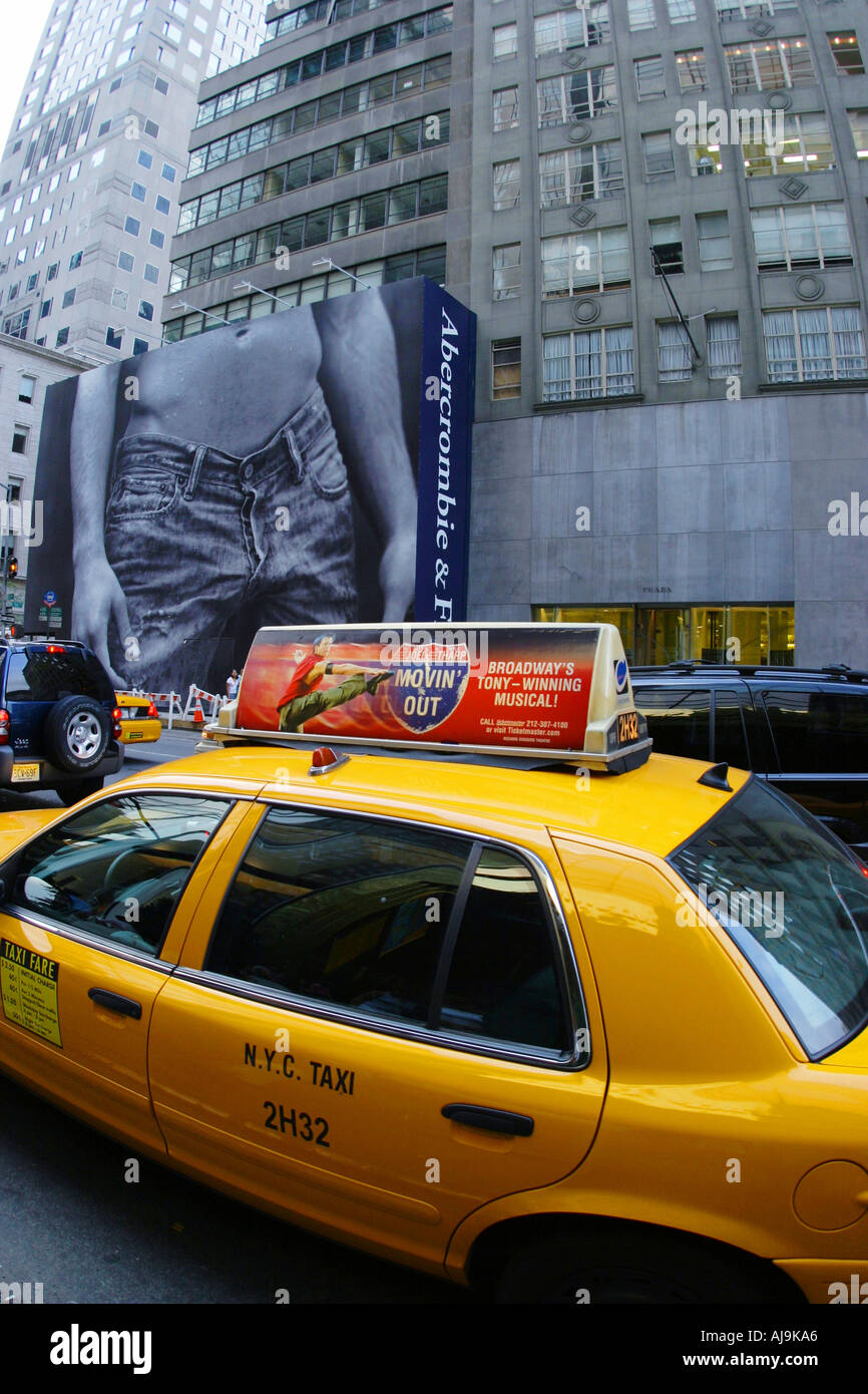Manhattan New York City yellow Taxi cab Stock Photo - Alamy