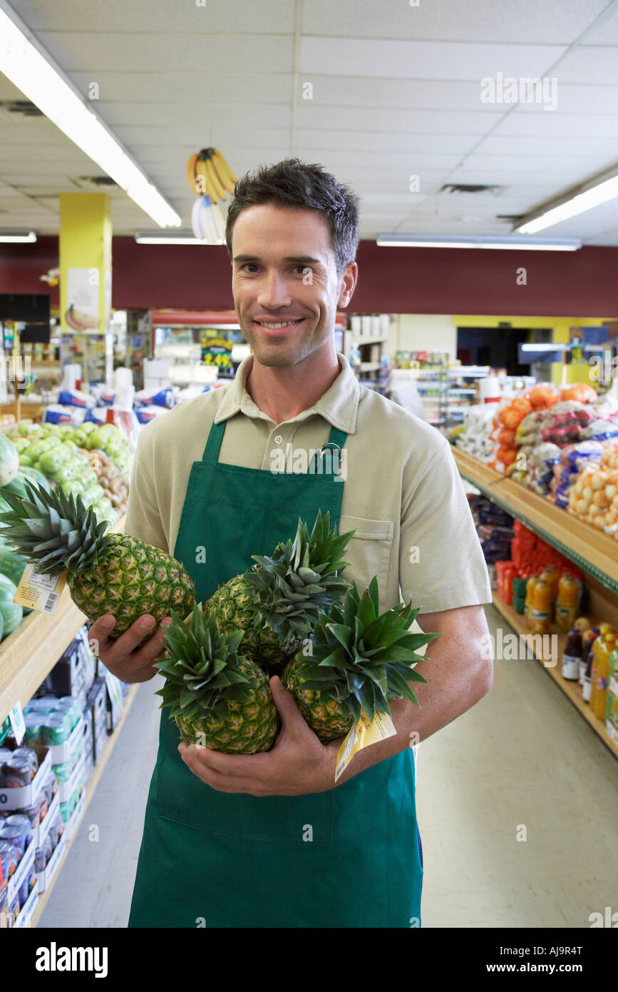 Only men food shopping High Resolution Stock Photography and Images - Alamy