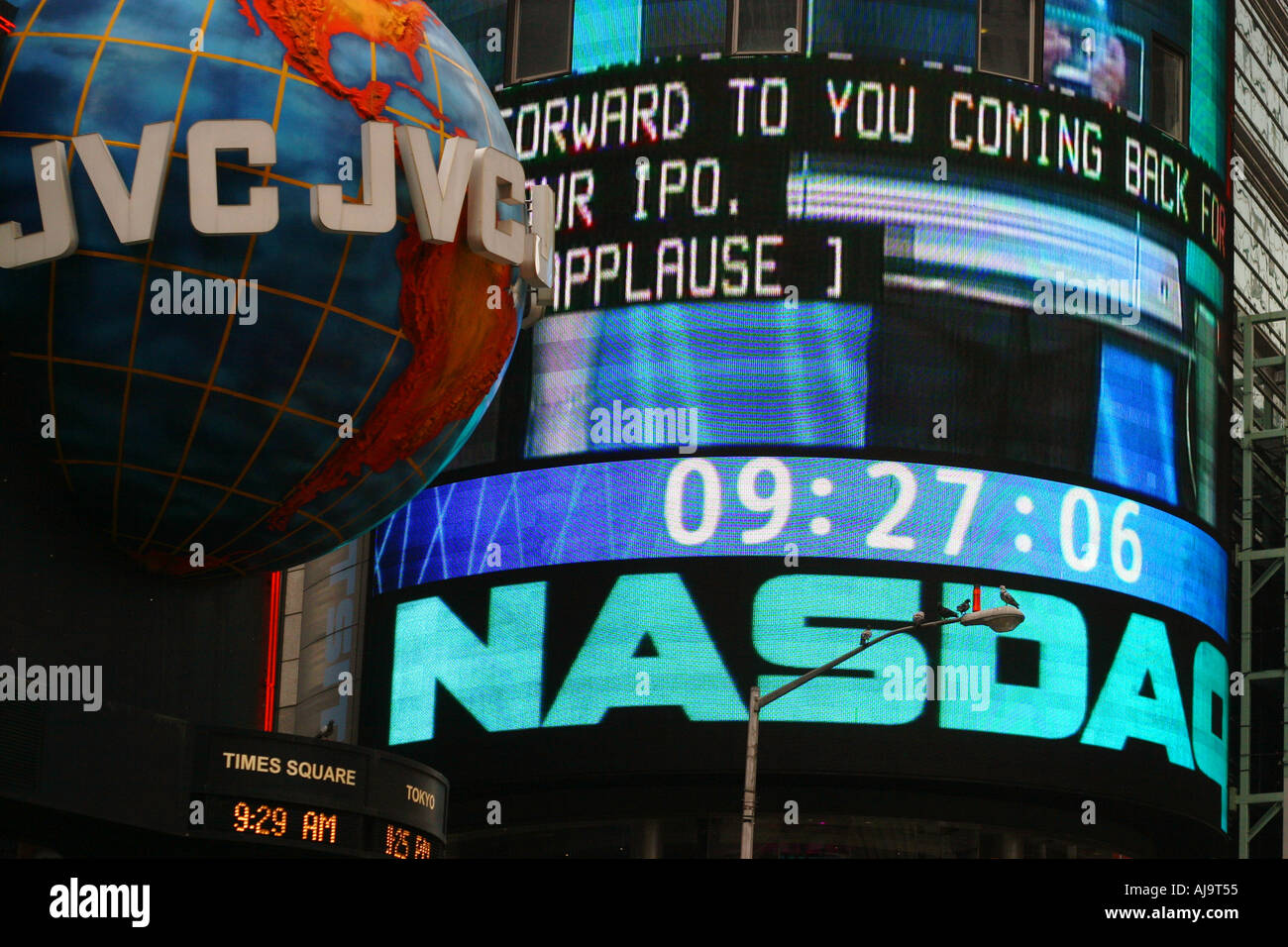 Nasdaq neon sign hi-res stock photography and images - Alamy