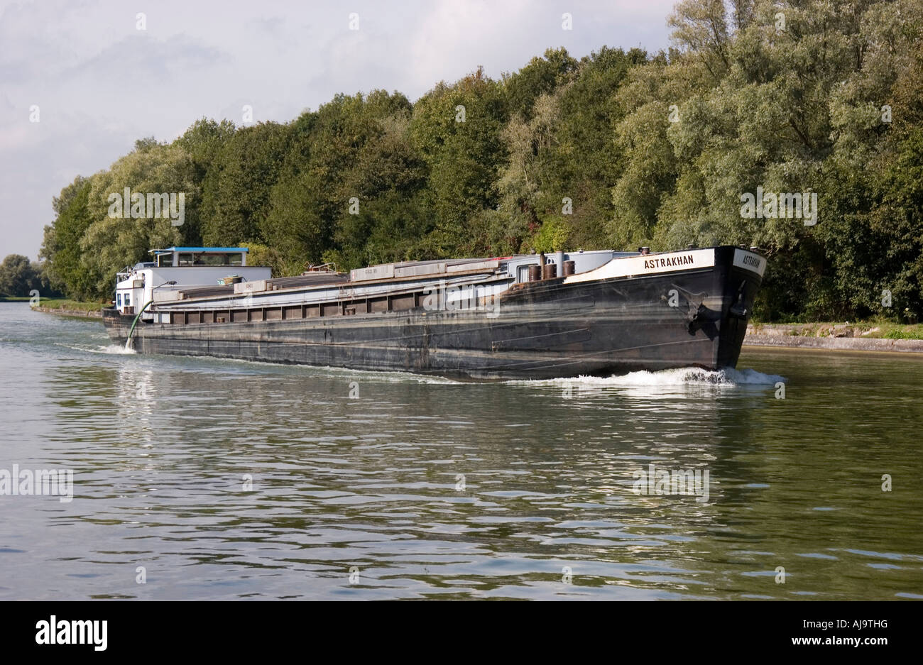 Commercial barge on the Canal du Nord in France Stock Photo - Alamy