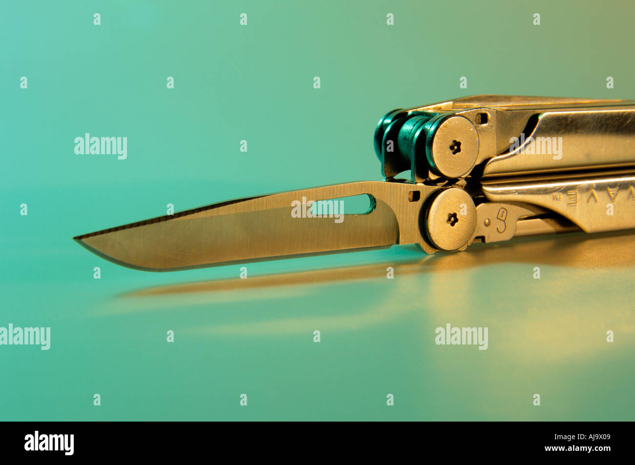 Leatherman wave hi-res stock photography and images - Alamy