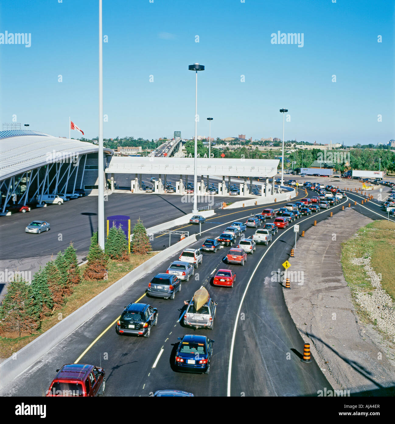 Immigration border control queue hi-res stock photography and images ...