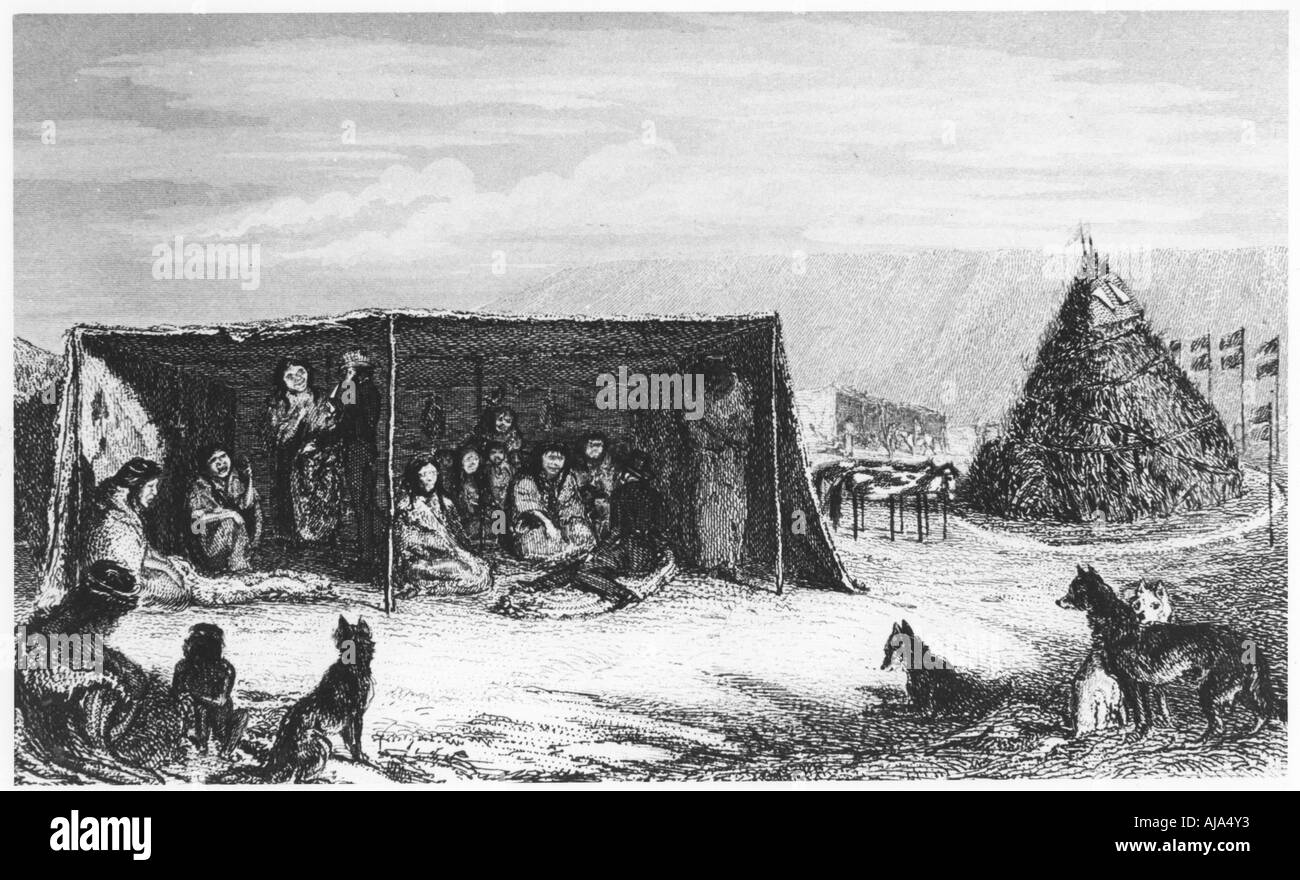 Animal skin tent hi-res stock photography and images - Alamy