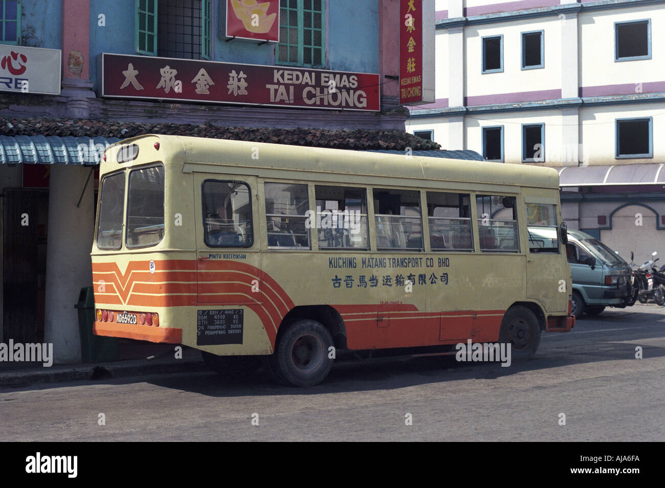 Borneo bus hi-res stock photography and images - Alamy