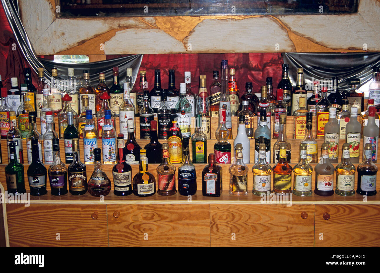 Spirit shelves shelf hi-res stock photography and images - Alamy