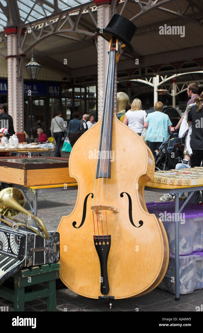 Bass, hat and instruments at Windsor station Stock Photo - Alamy